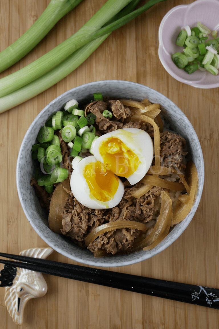 Gyudon Recipe ( 牛丼 – Japanese beef bowl)