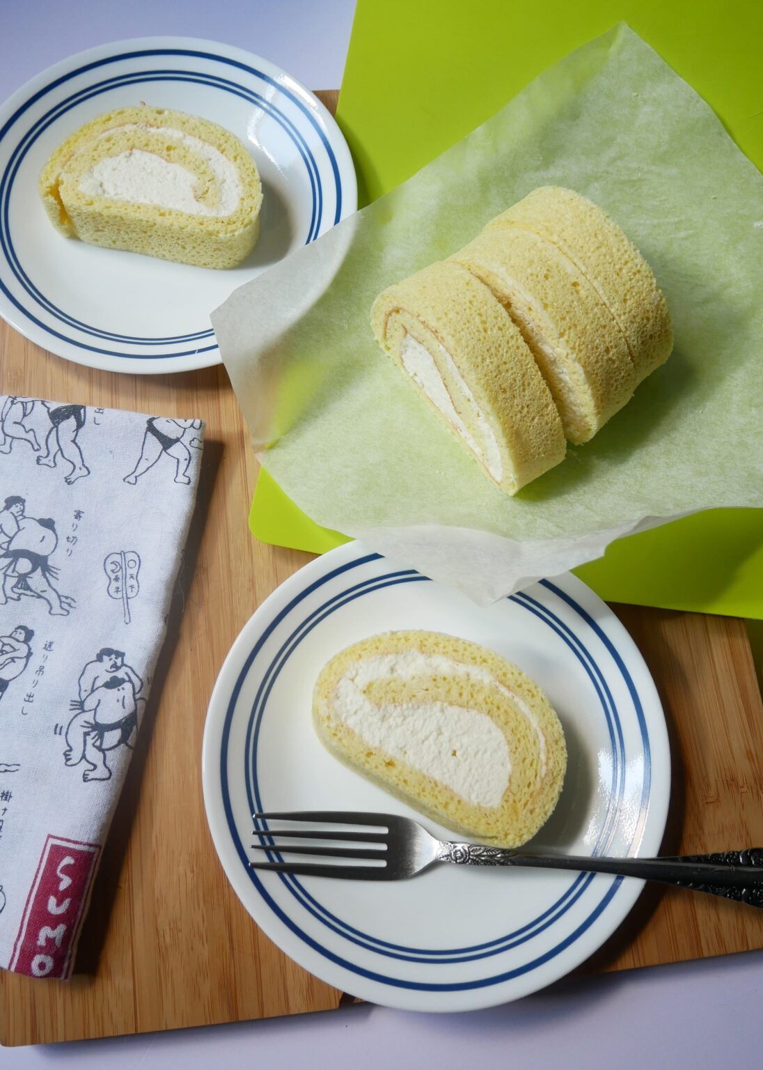 Basic Roll Cake Recipe ( 基本のロールケーキ – Japanese Swiss Roll)