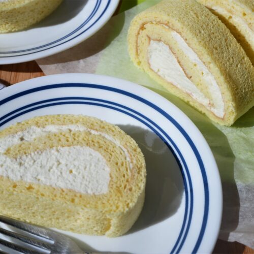 Basic Roll Cake Recipe ( 基本のロールケーキ – Japanese Swiss Roll)