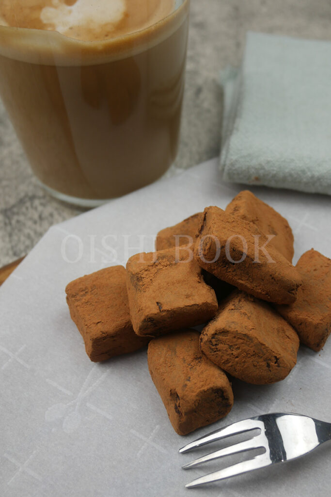 Nama Choco (生チョコ : melt-in-your-mouth chocolate)