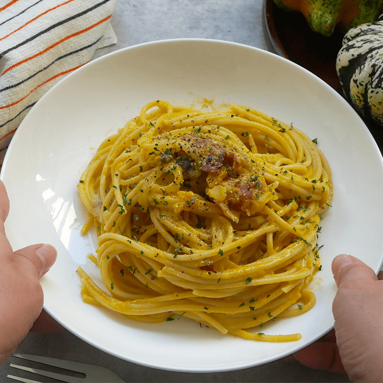 Creamy Kabocha Pasta (かぼちゃのクリームパスタ)