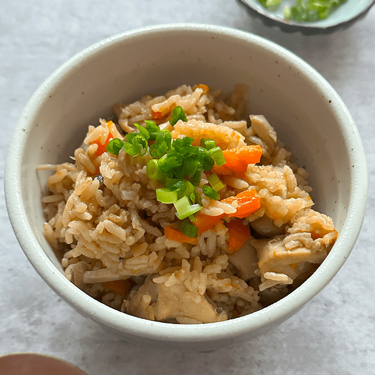 Tori Kinoko Takikomi Gohan (Japanese Mixed Rice with Chicken and Mushrooms)